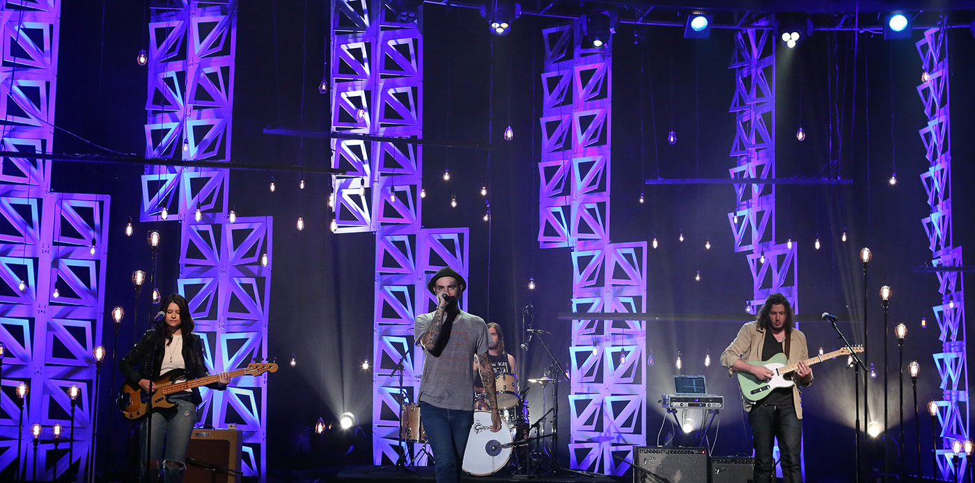 Asymmetrical Stage Design - Atomic Design