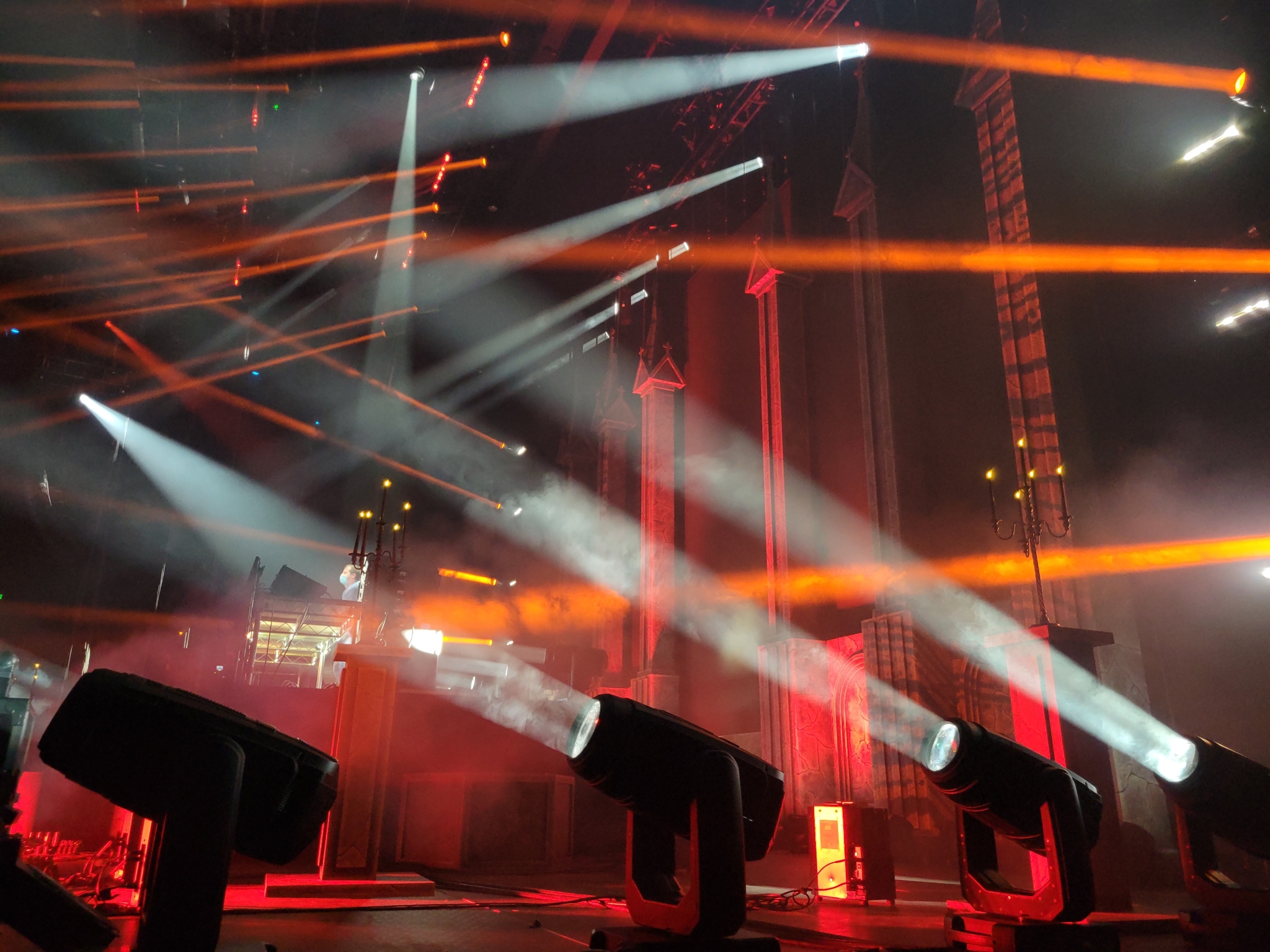 Alan Walker Horror House - Atomic Design